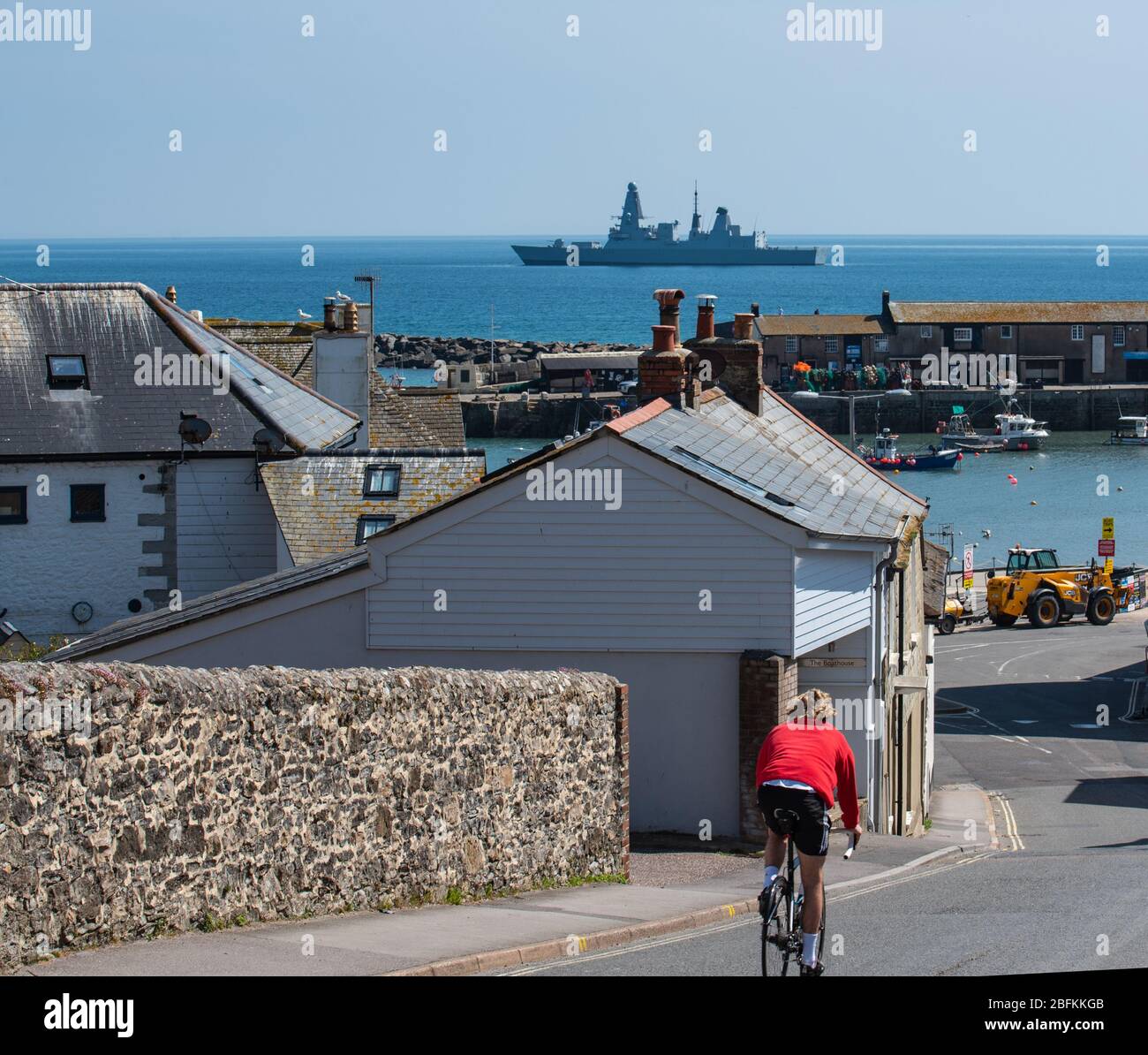 Warship warship hi-res stock photography and images - Alamy