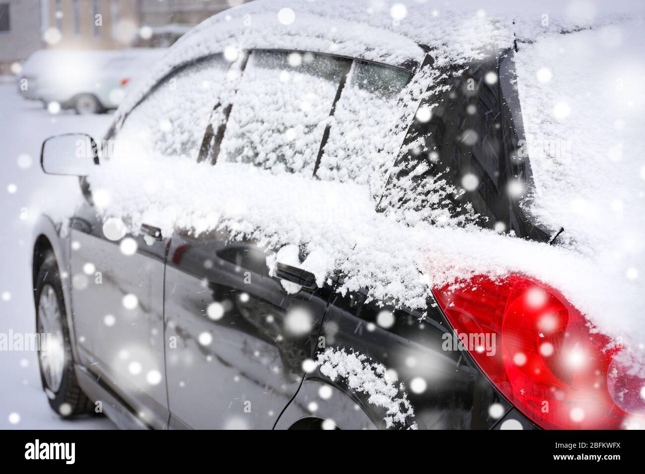 Snowfall over window hi-res stock photography and images - Alamy