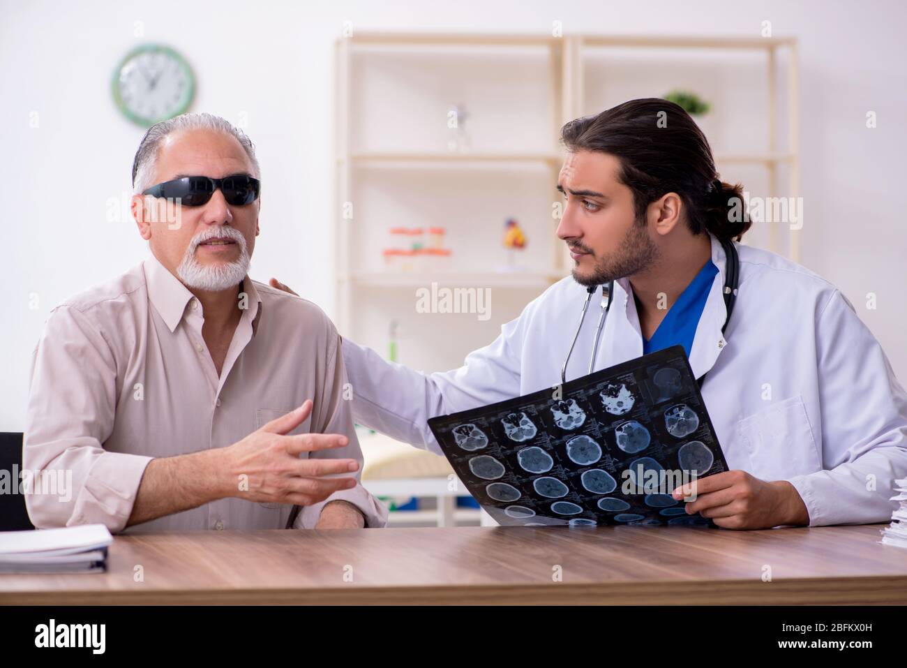 Mri scan eyes hi-res stock photography and images - Alamy