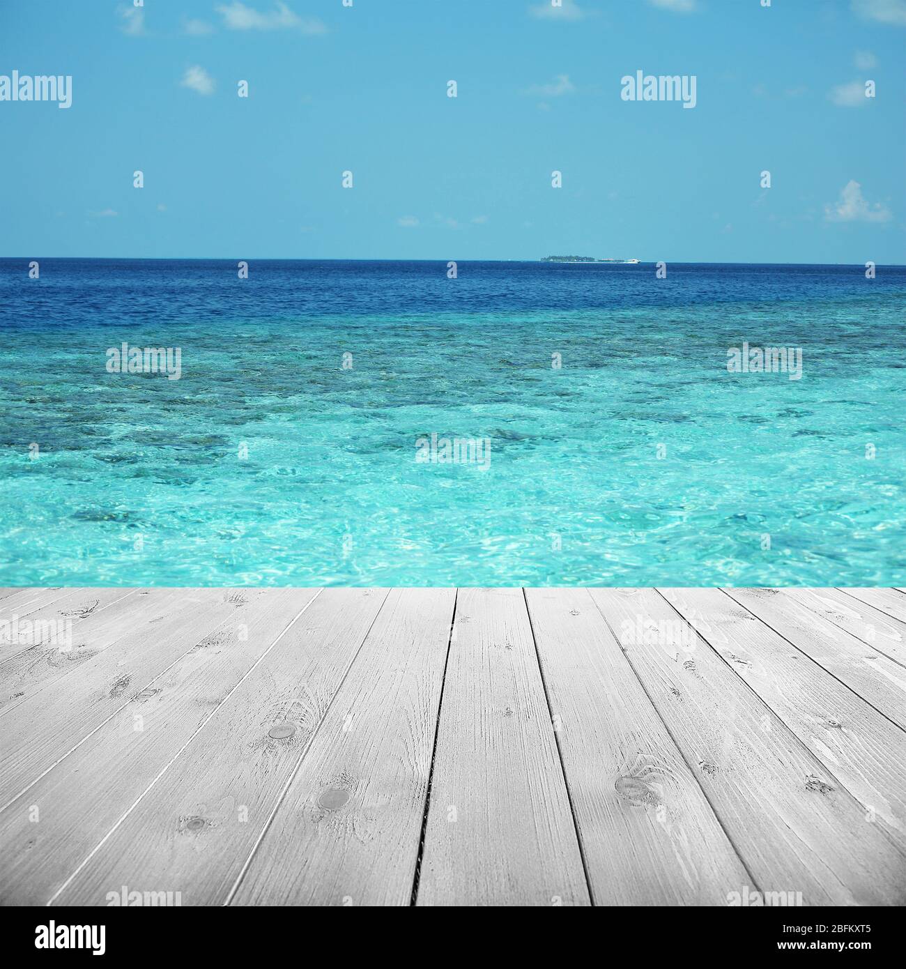 Wooden pier with beautiful sea or ocean background Stock Photo - Alamy