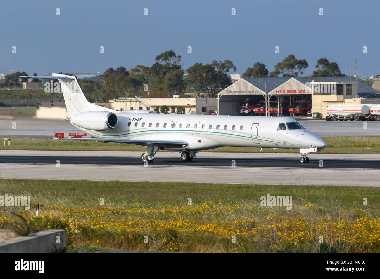 Embraer erj145 hi-res stock photography and images - Alamy