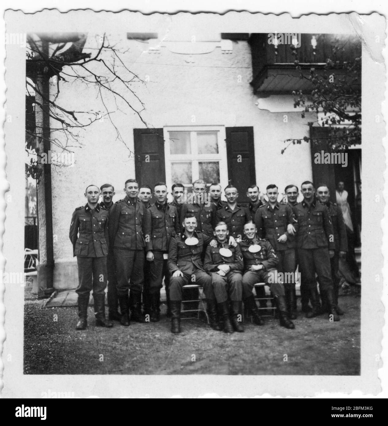 Waffen ss soldiers ww2 hi-res stock photography and images - Alamy
