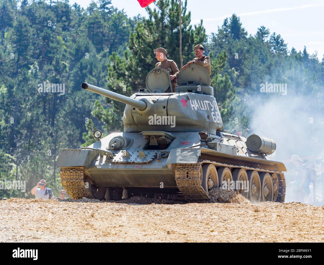 Photo Russian Tank High Resolution Stock Photography and Images - Alamy