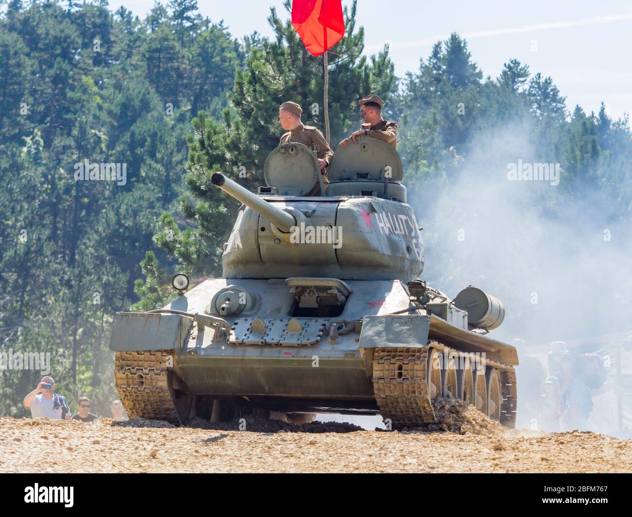 Photo Russian Tank High Resolution Stock Photography and Images - Alamy