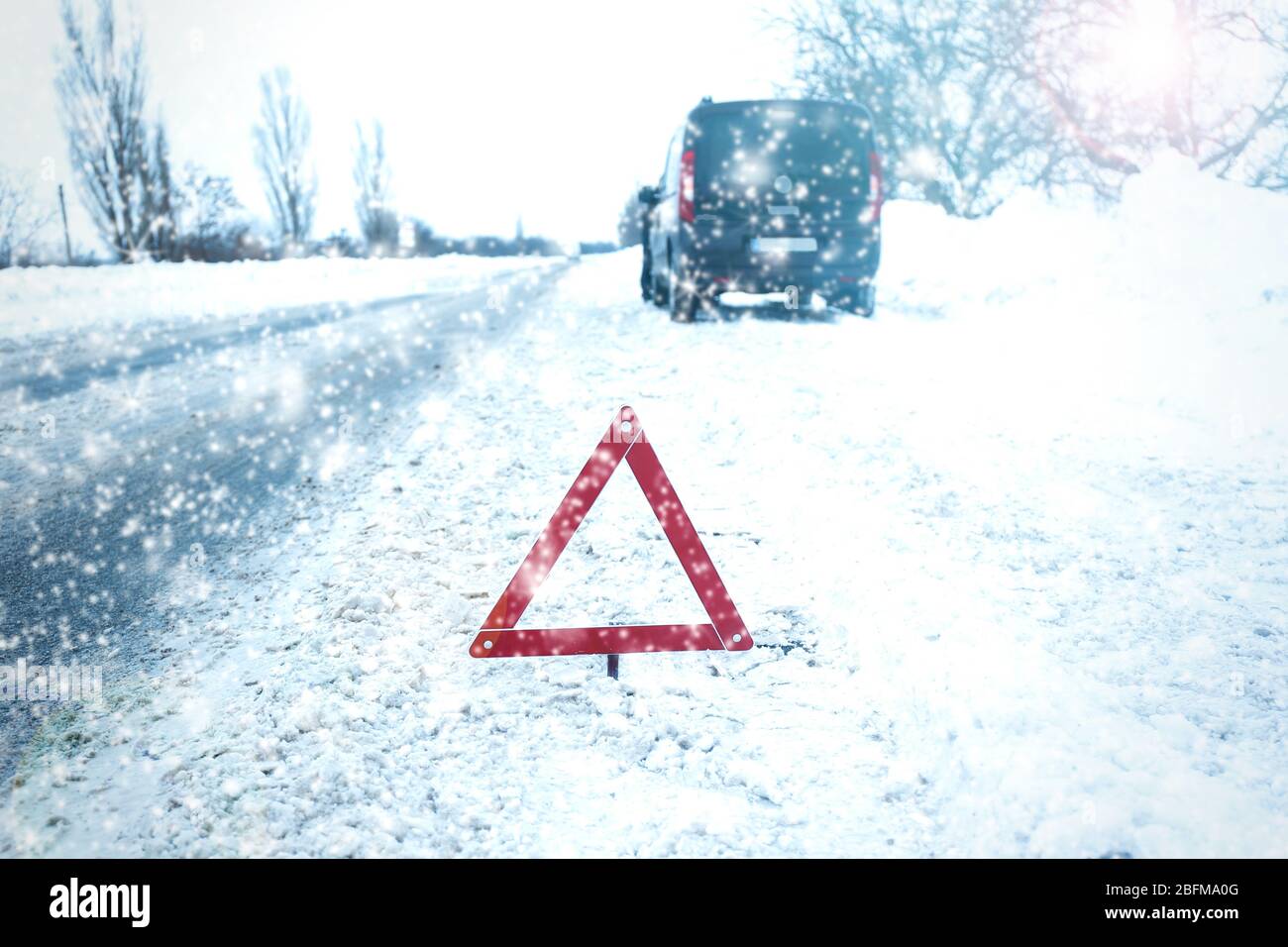 Fix triangle hi-res stock photography and images - Alamy