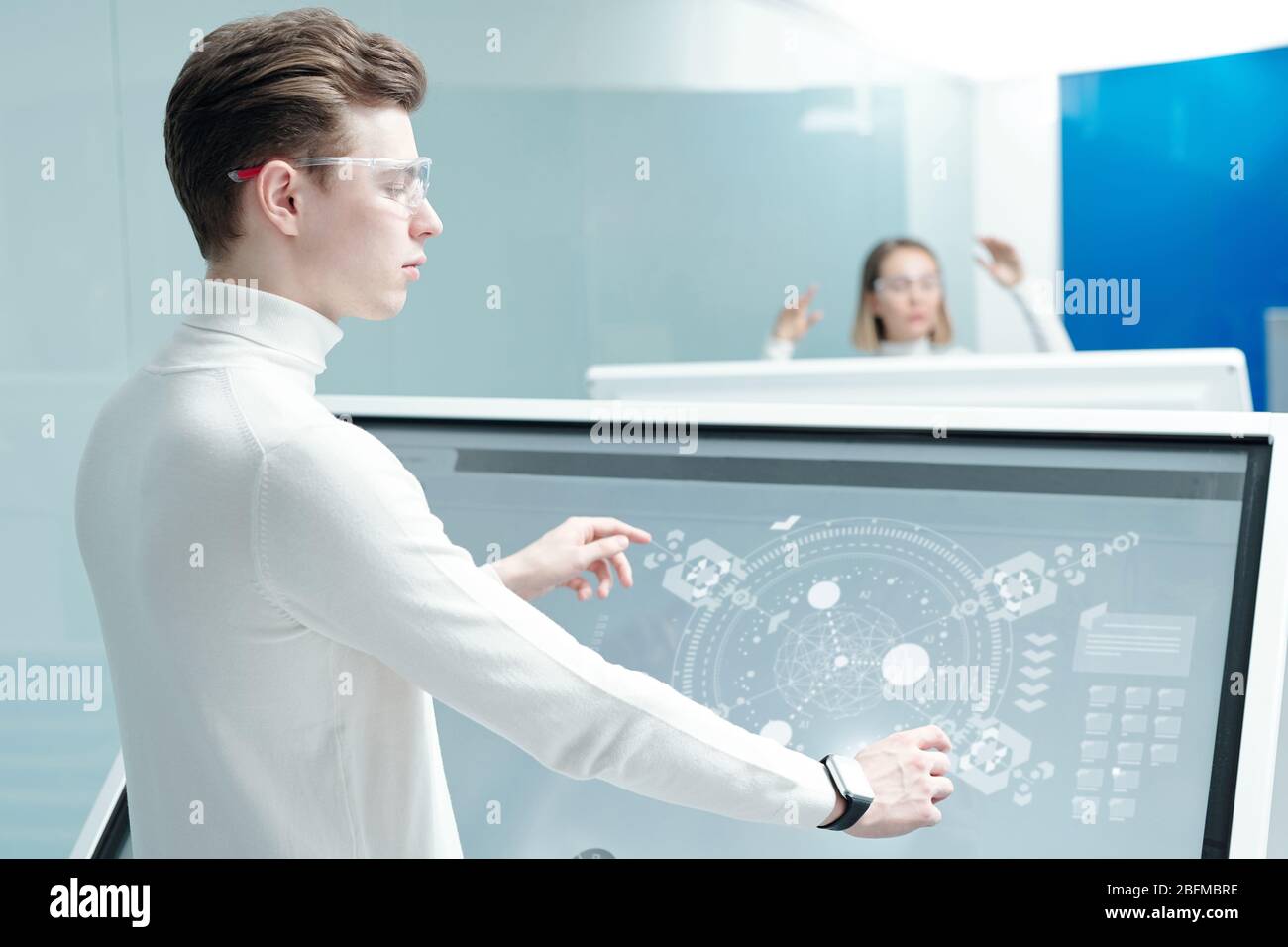 Holographic display in medicine hi-res stock photography and images - Alamy