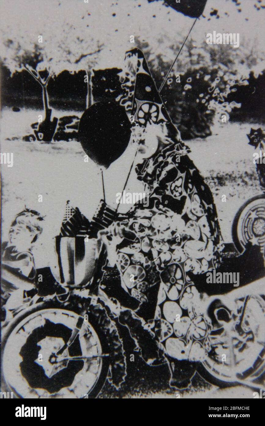 Fine 70s vintage black and white extreme photography of a kid dressed ...