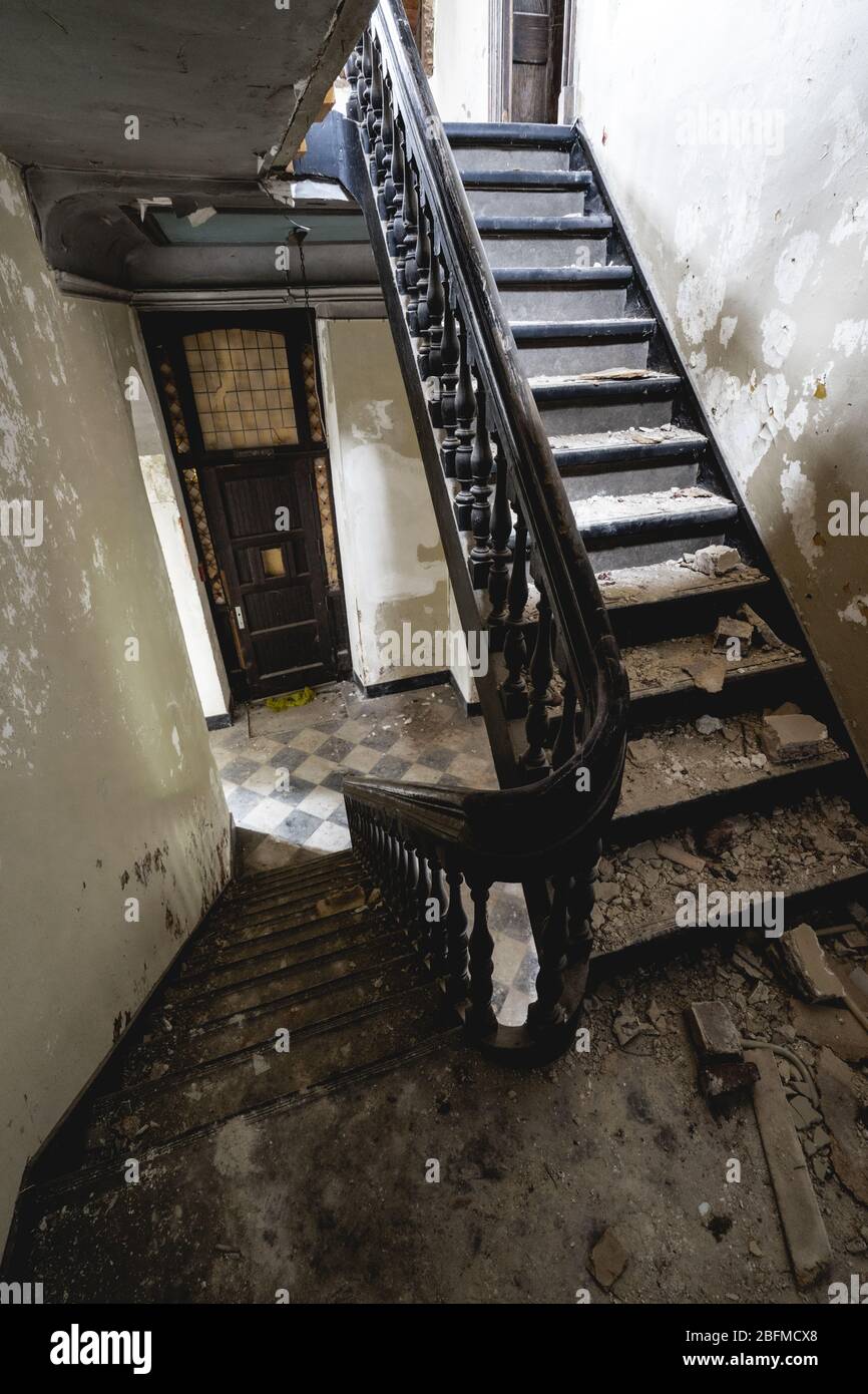 Urbex exploration hi-res stock photography and images - Alamy