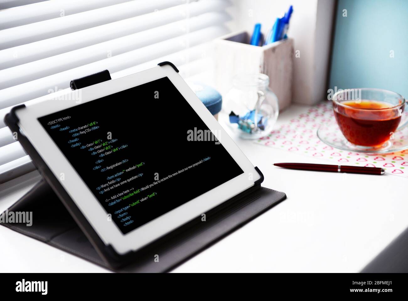 Monitor fraud hi-res stock photography and images - Alamy
