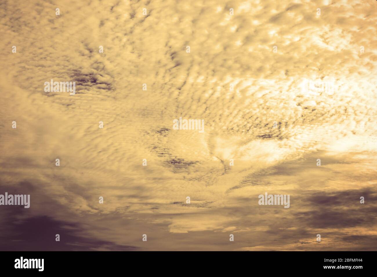 Perfect retro sky with clouds Stock Photo - Alamy
