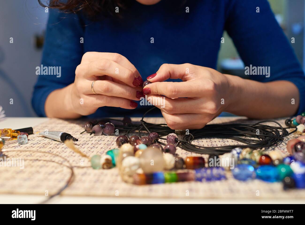 Plastic thread hi-res stock photography and images - Alamy