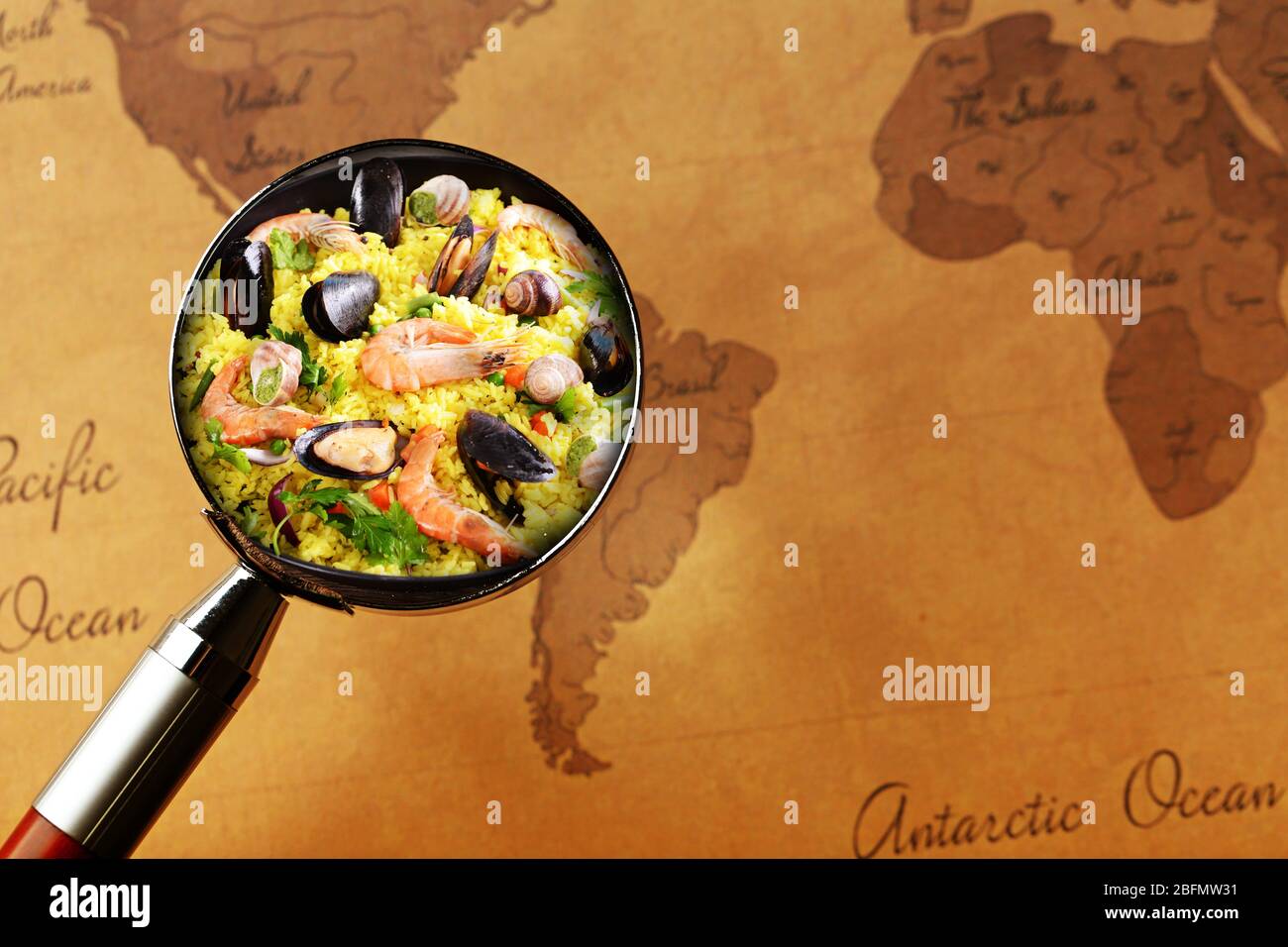 Spanish text world map hi-res stock photography and images - Alamy