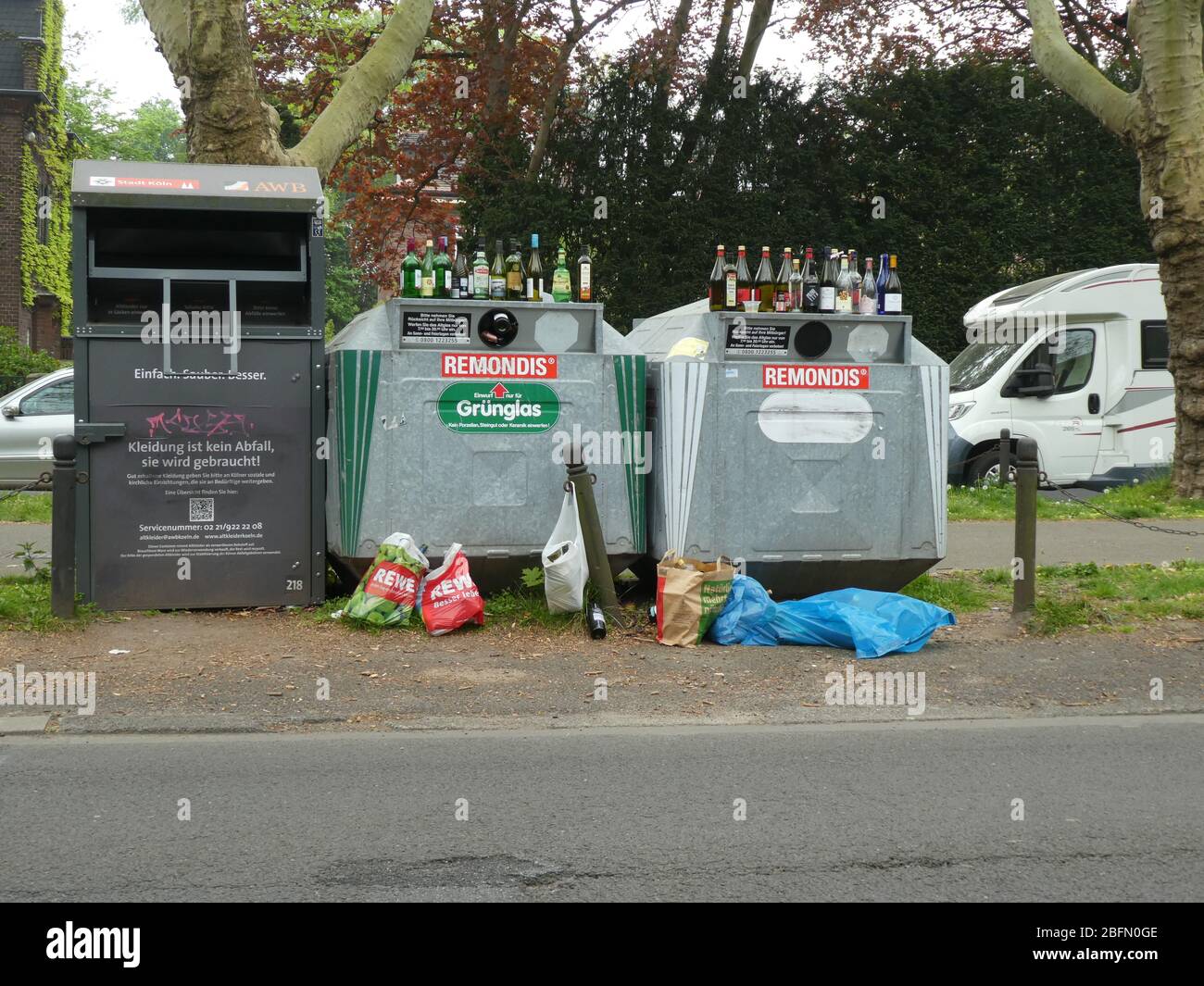 Overfilled glass container hi-res stock photography and images - Alamy