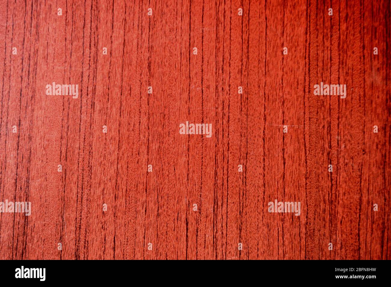 red wood texture Stock Photo - Alamy