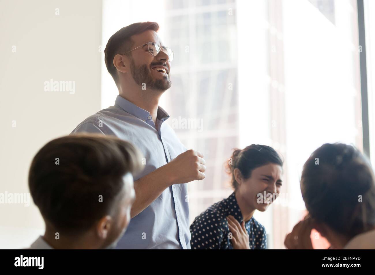 Team building activities hi-res stock photography and images - Alamy