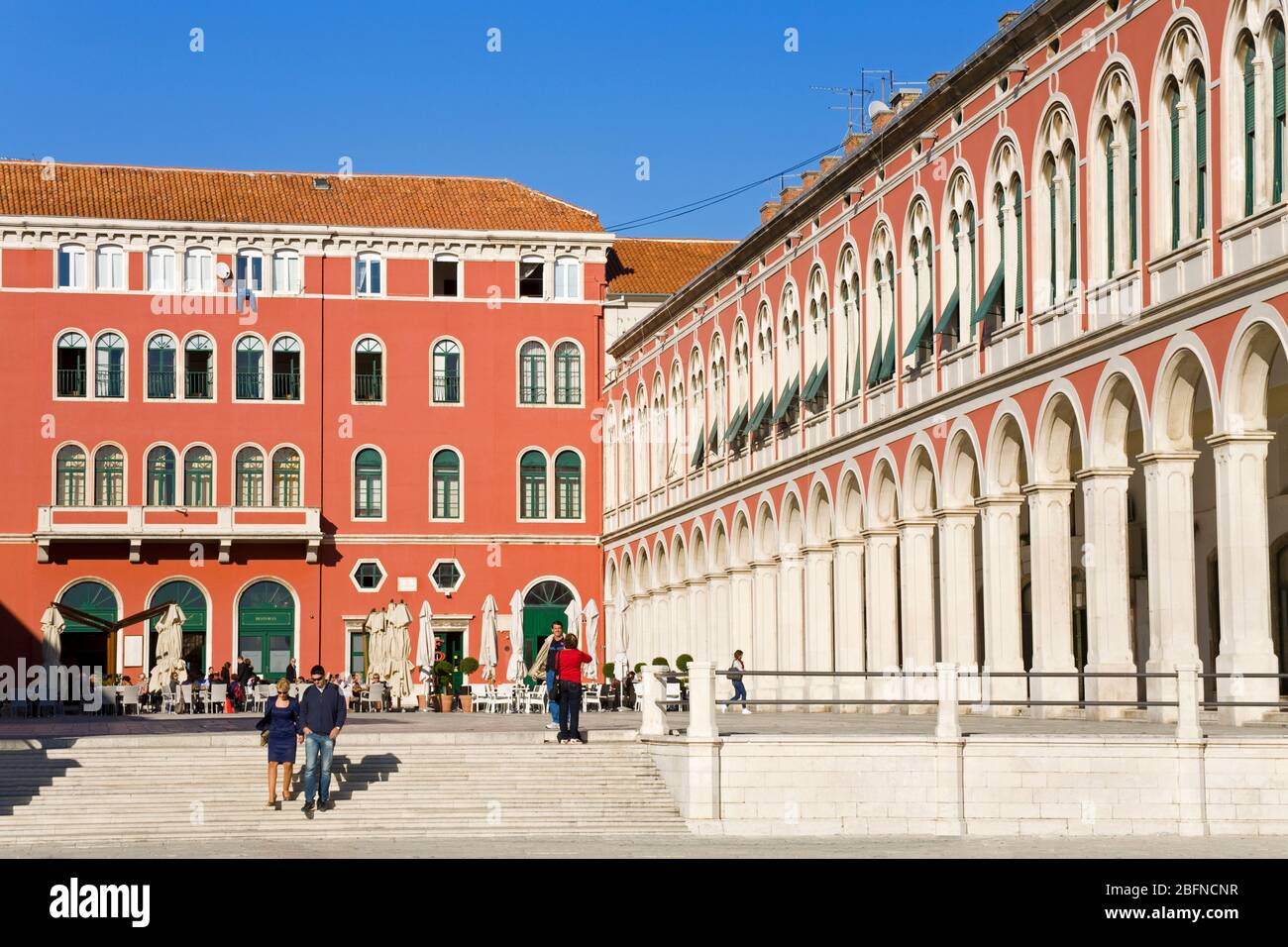Republic square split hi-res stock photography and images - Alamy