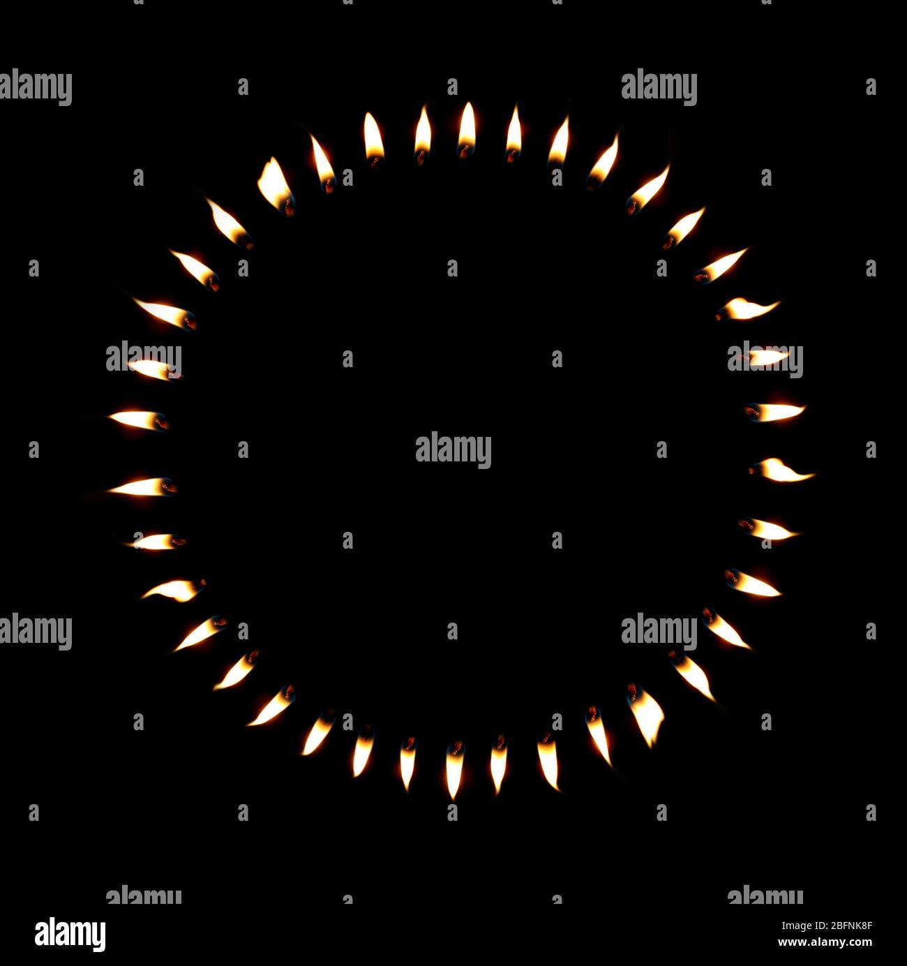 Circle of candle lights on black background Stock Photo - Alamy