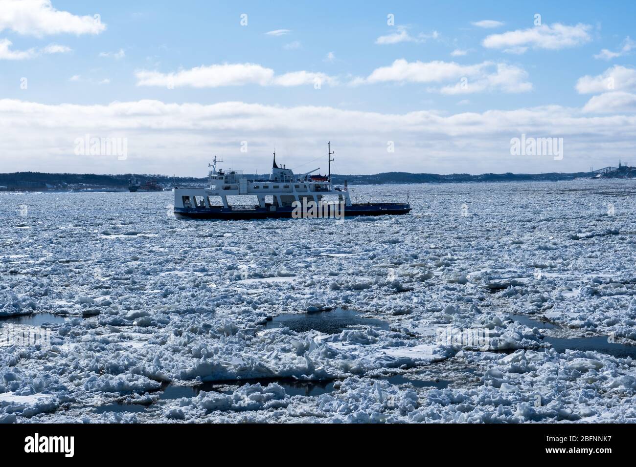 Identifying cloud hi-res stock photography and images - Alamy