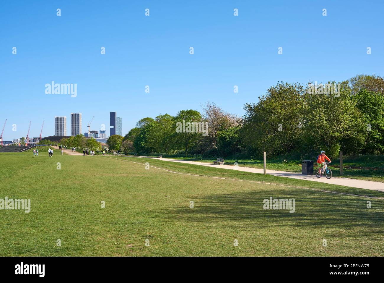 London edge of olympic park hi-res stock photography and images - Alamy