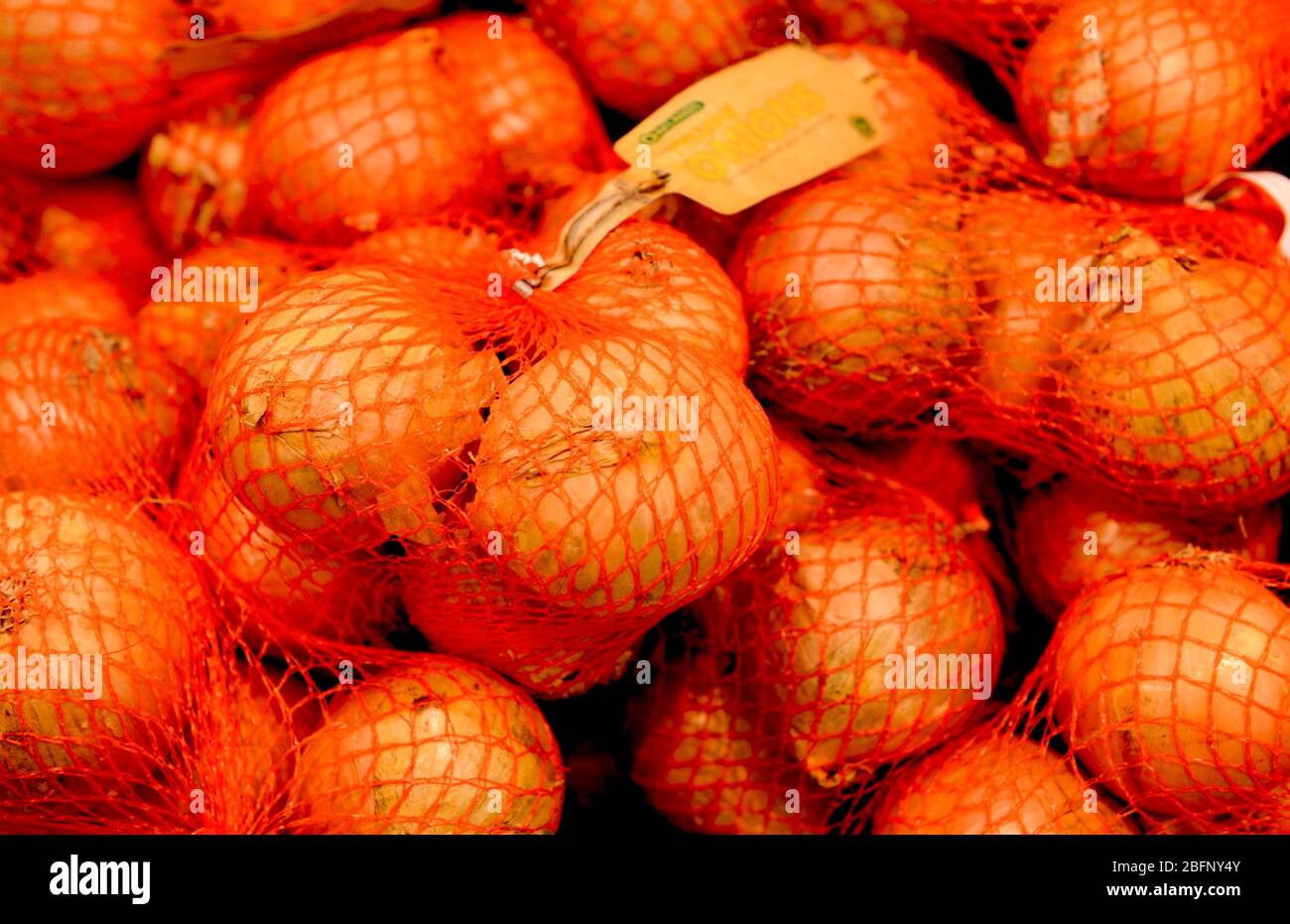 onions in packaging Stock Photo - Alamy