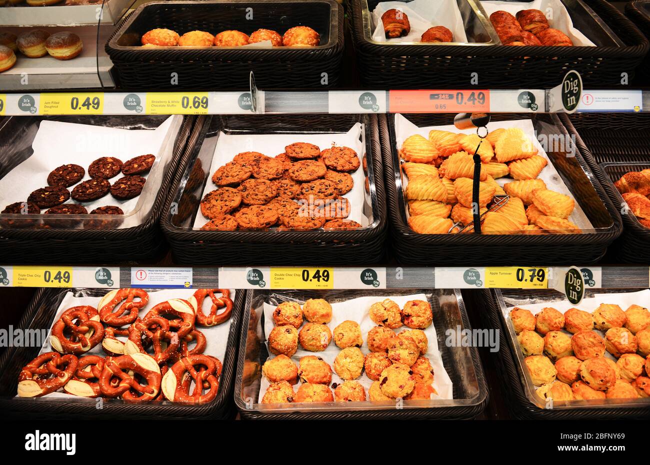 Aldi supermarket shelves hi-res stock photography and images - Alamy