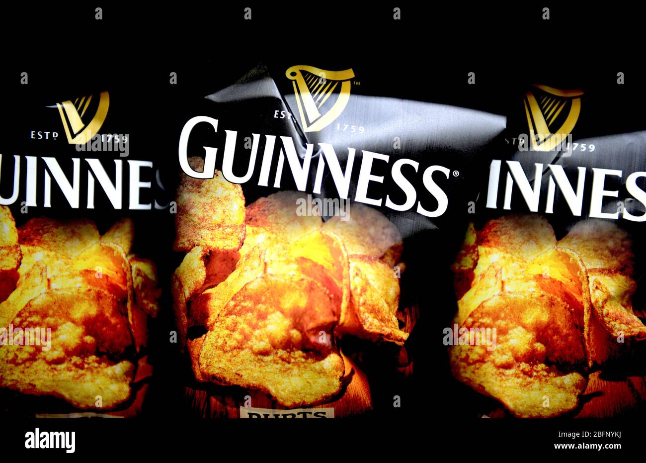 Crisps aisle hi-res stock photography and images - Alamy