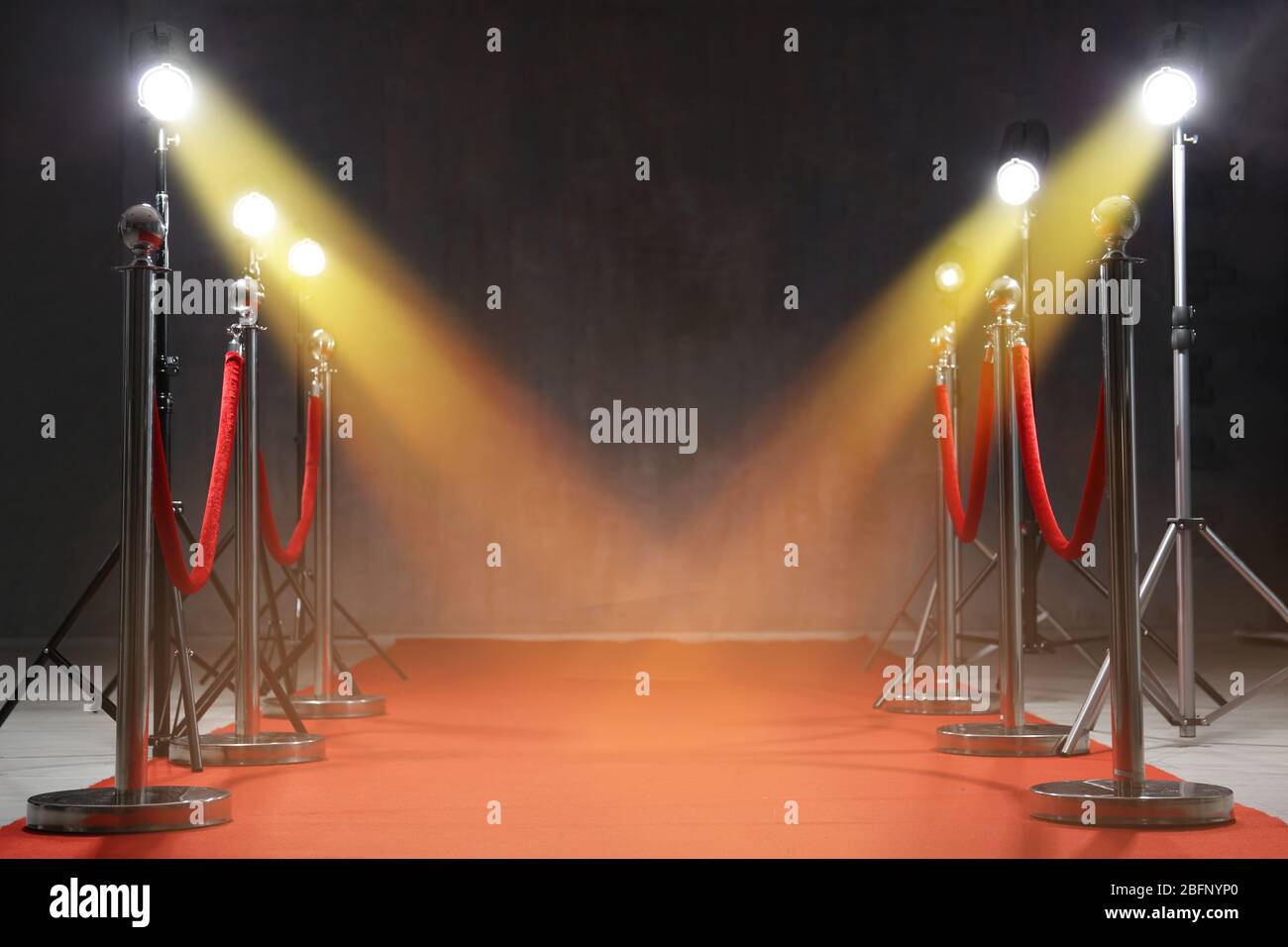 Rope barriers hi-res stock photography and images - Alamy