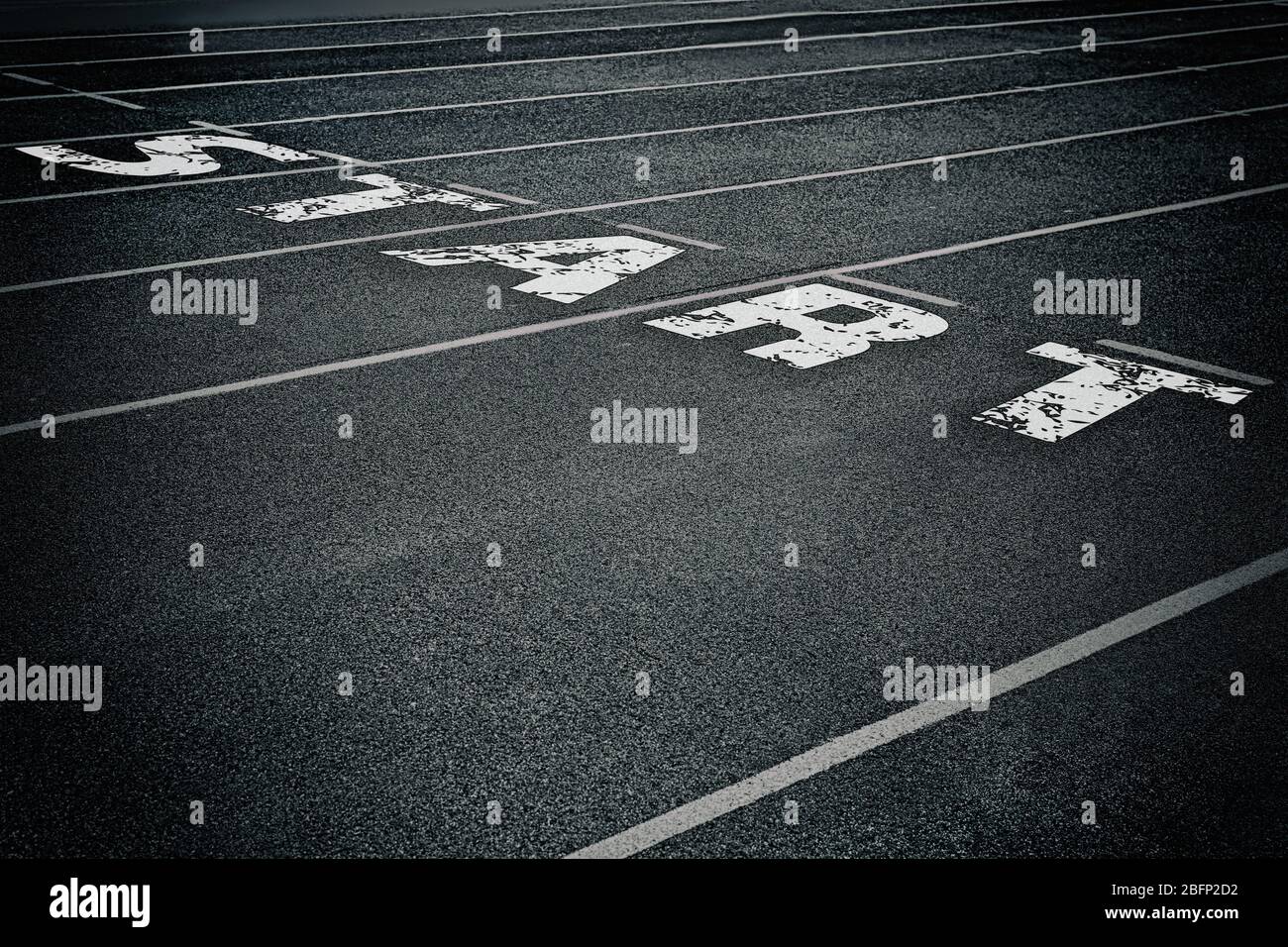 Start written on running track Stock Photo - Alamy