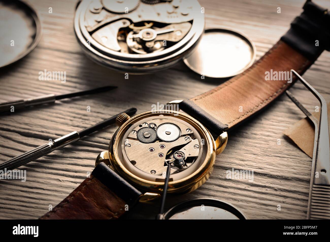 Mechanism of pocket clock closeup Stock Photo - Alamy