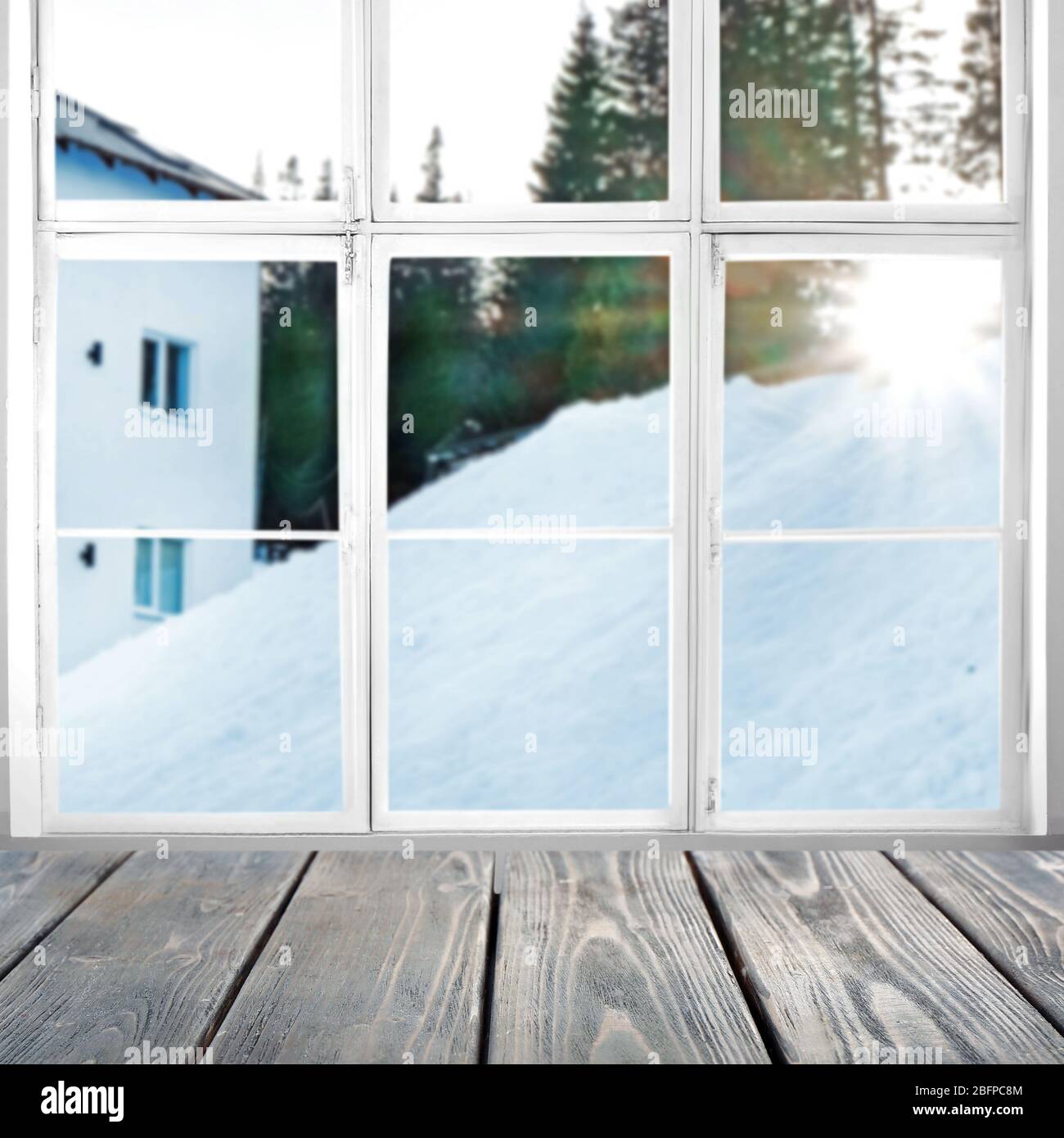Wooden sill frozen window hi-res stock photography and images - Alamy