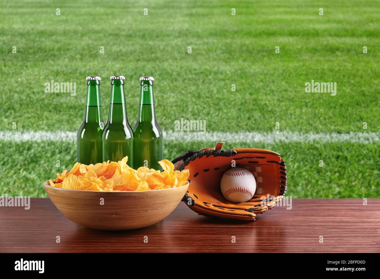 Baseball players eating hi-res stock photography and images - Alamy