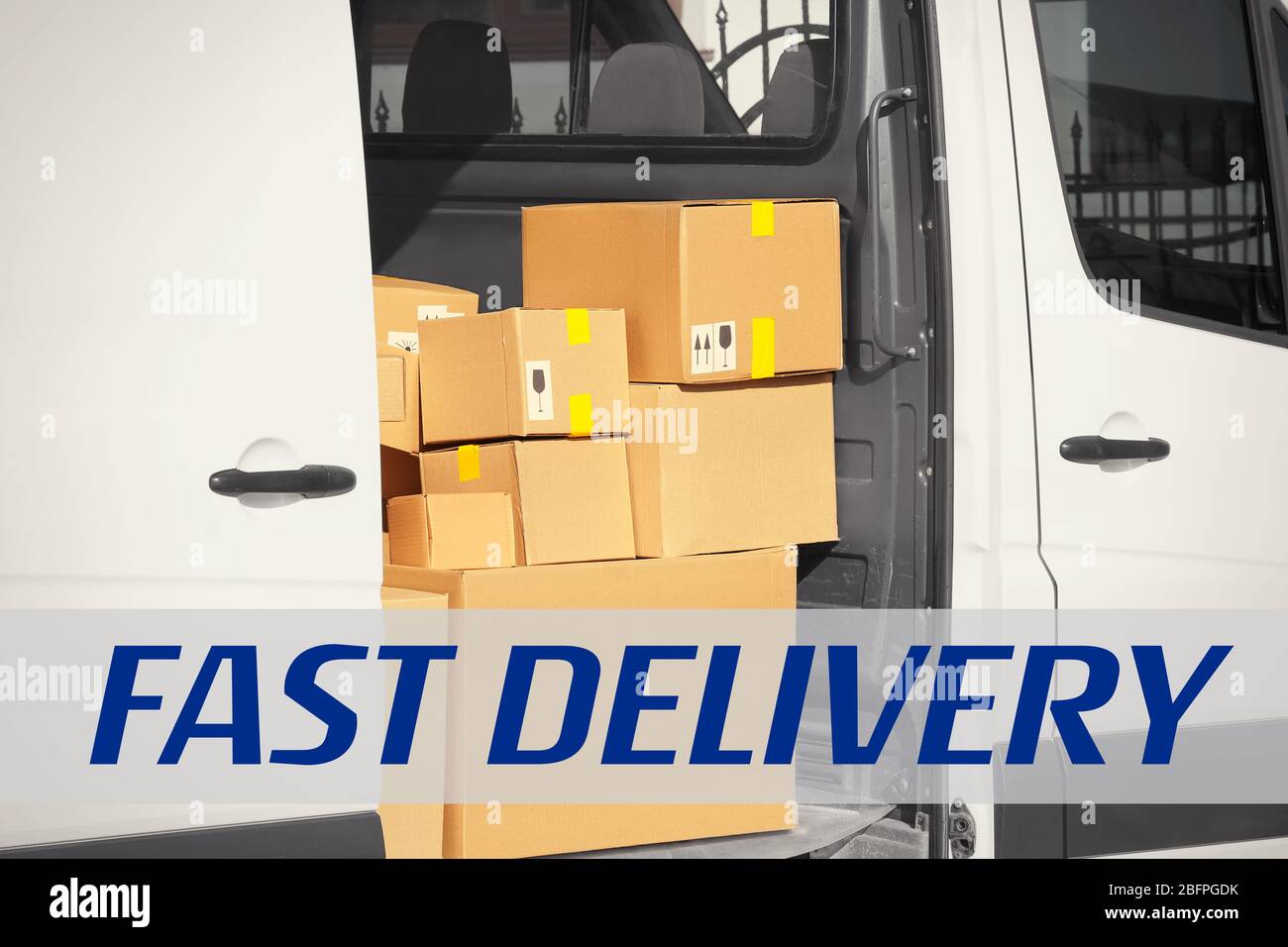 Car loaded with boxes hi-res stock photography and images - Alamy