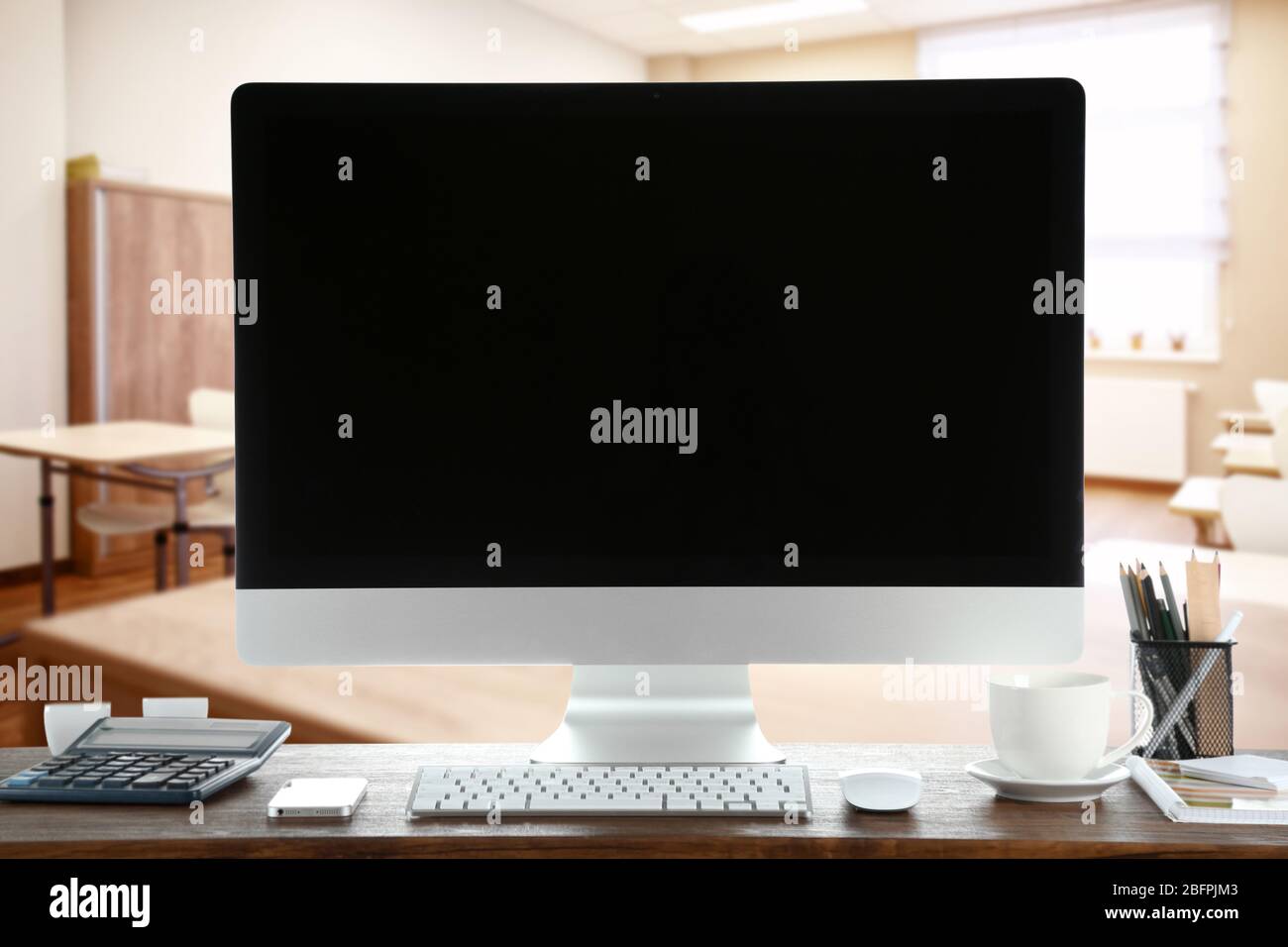 Screen computer classroom paper hi-res stock photography and images - Alamy