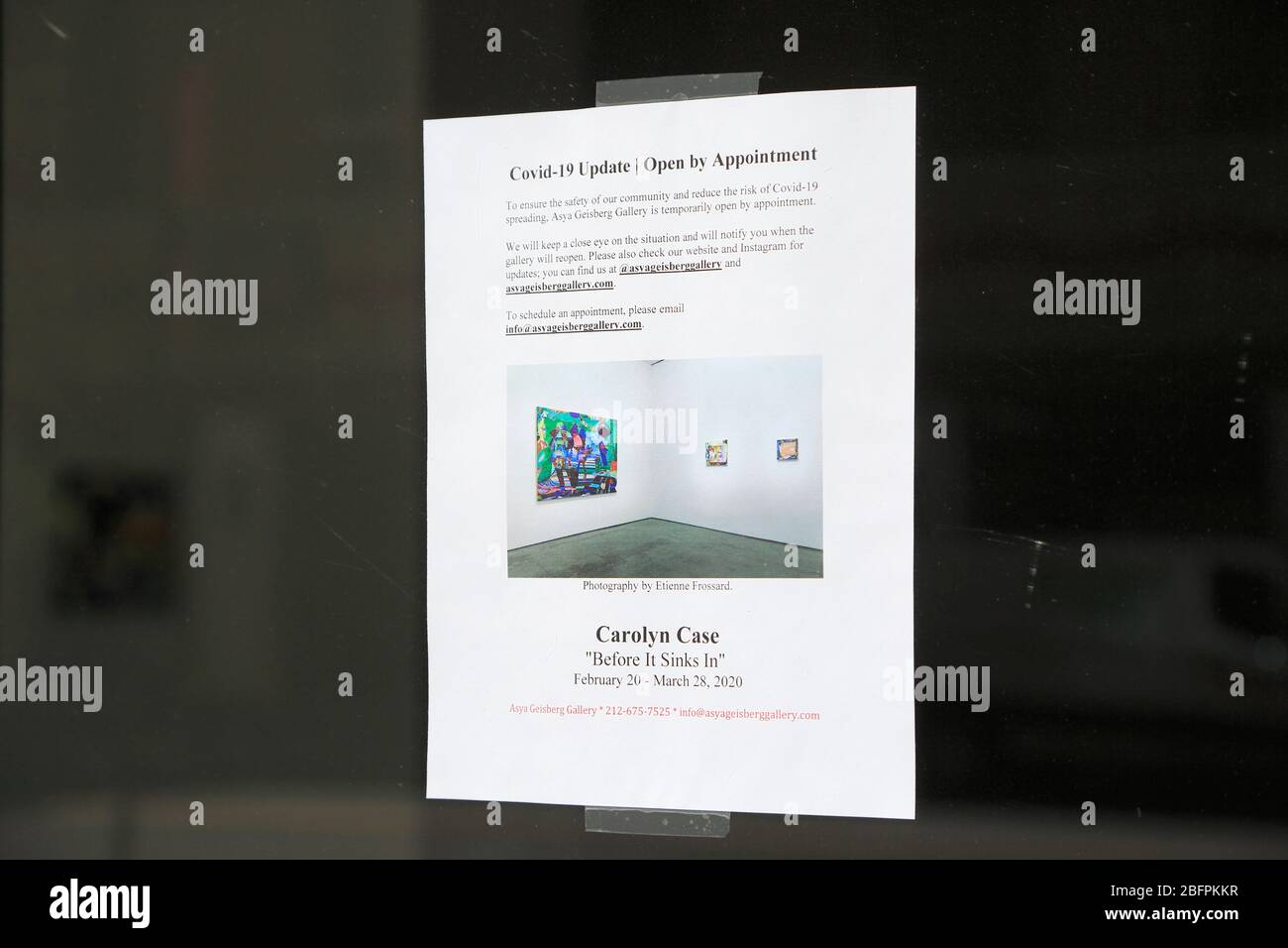 New york city gallery closed hi-res stock photography and images - Alamy