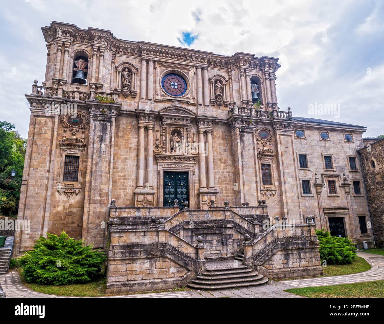 Monasterio de San Julián de Samos. Lugo. Galicia. España Stock Photo ...