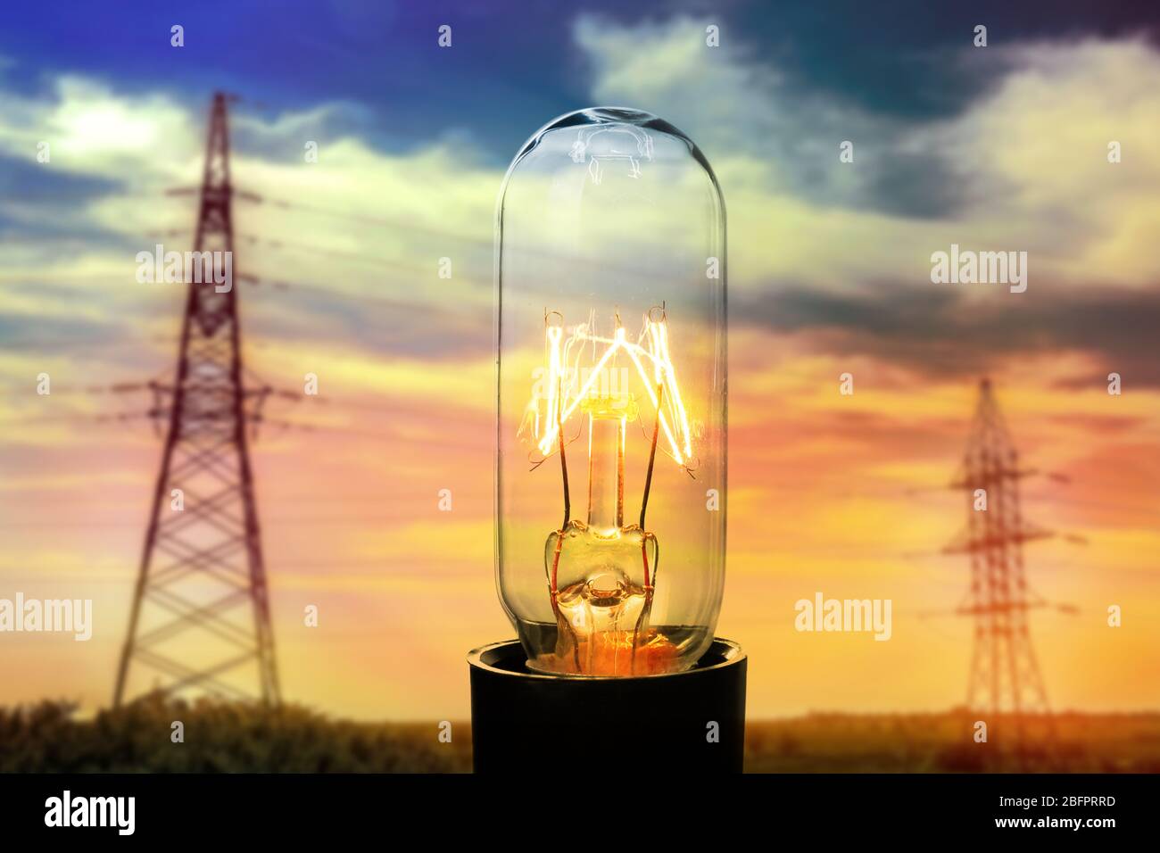 Tall lamp towers hi-res stock photography and images - Alamy