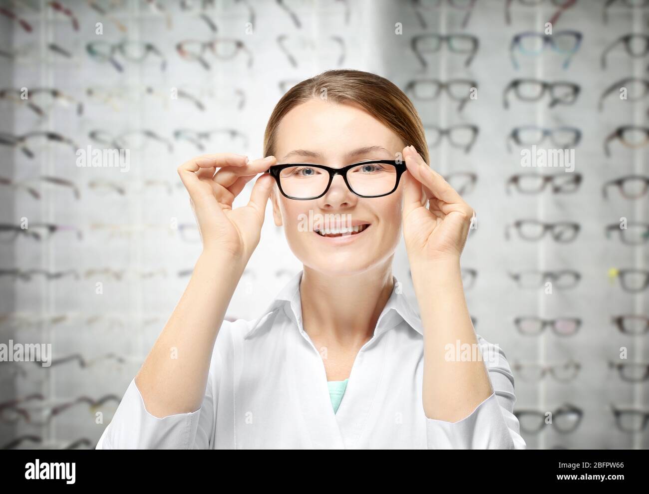 Optical shop concept ophthalmologist measuring hi-res stock photography ...
