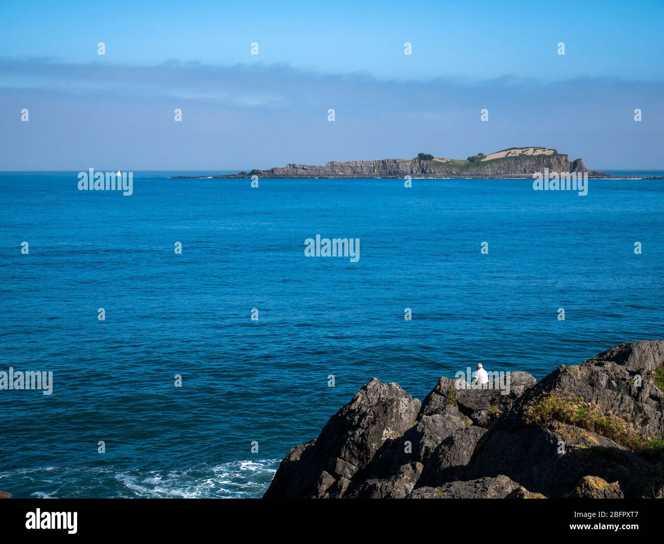 Isla de Ízaro. Vizcaya. País Vasco. España Stock Photo - Alamy