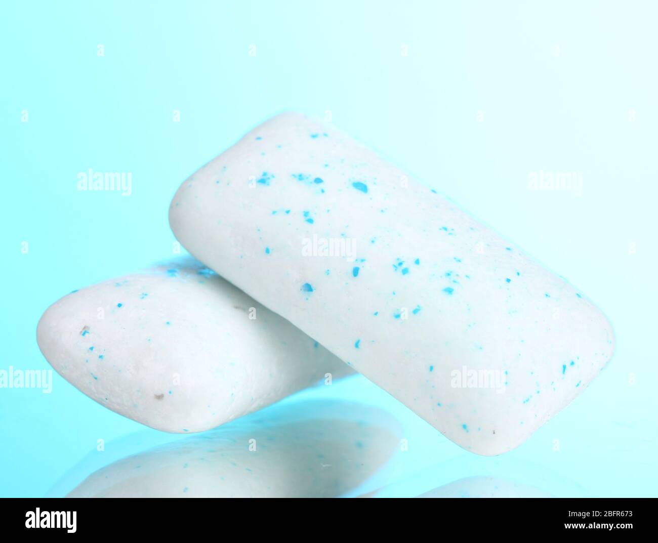 Two pieces chewing gum hi-res stock photography and images - Alamy