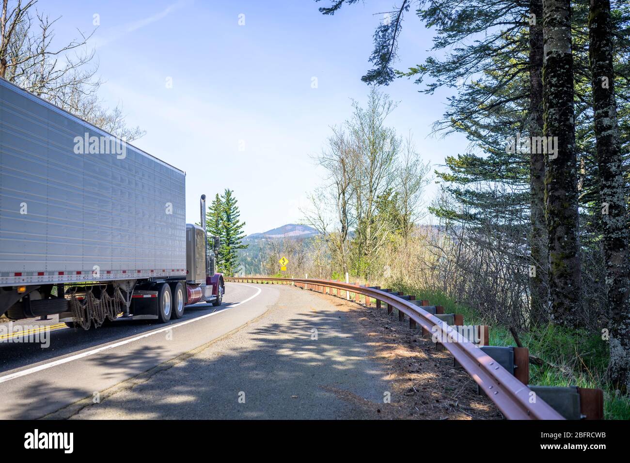 Big rig classic American idol long haul diesel bonnet semi truck ...