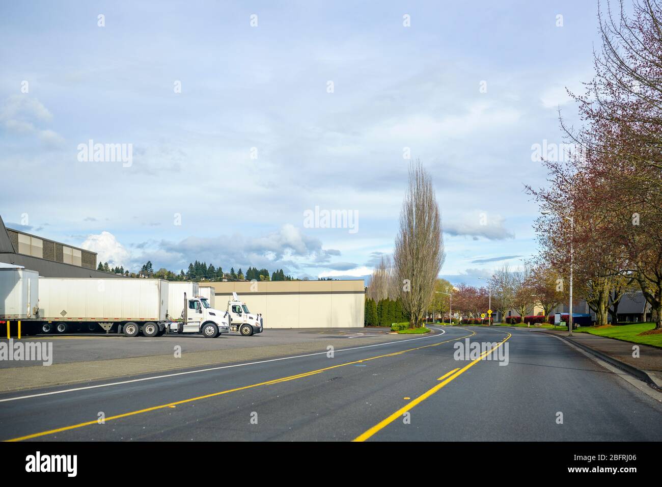 Day cab big rigs industrial grade diesel semi trucks for local business ...