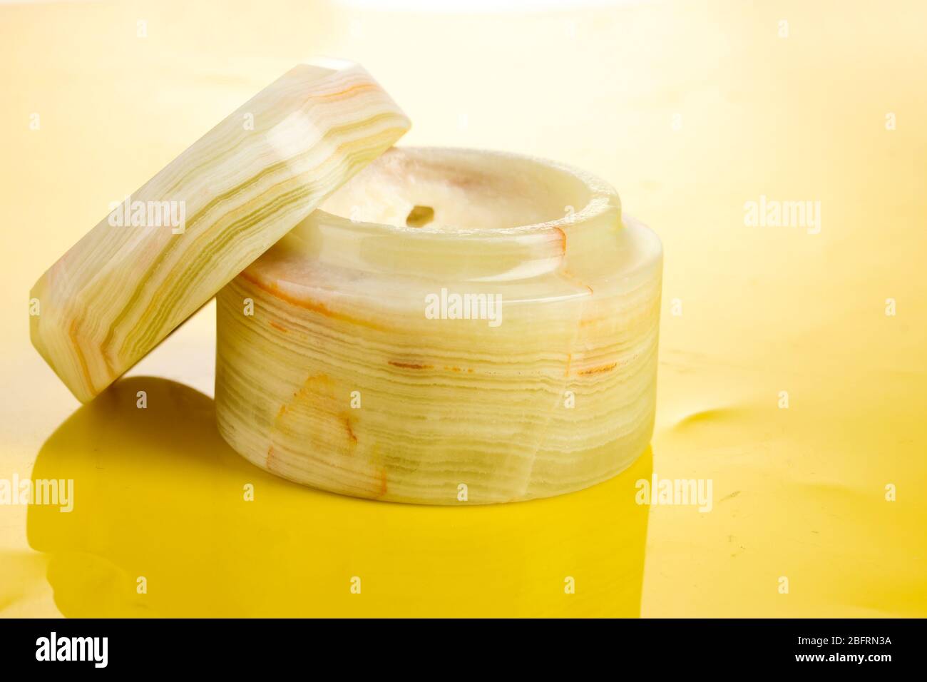 Yellow cream jar white hi-res stock photography and images - Alamy
