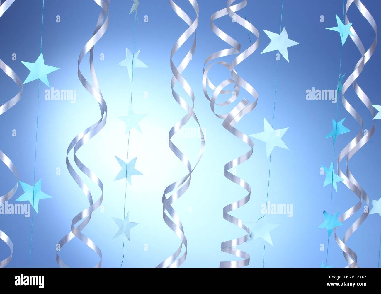 Stars streamers confetti hi-res stock photography and images - Alamy
