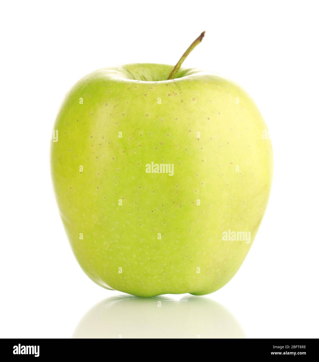 Juicy green apple isolated on white Stock Photo - Alamy
