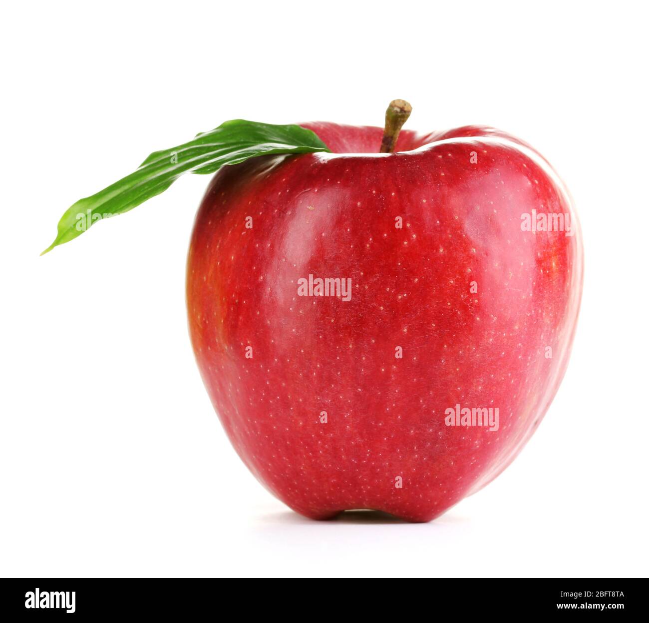 Juicy red apple isolated on white Stock Photo - Alamy