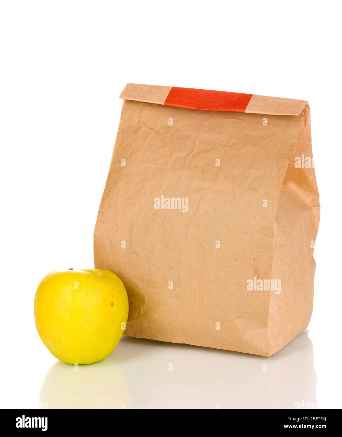Closed paper bag with food isolated on white Stock Photo - Alamy