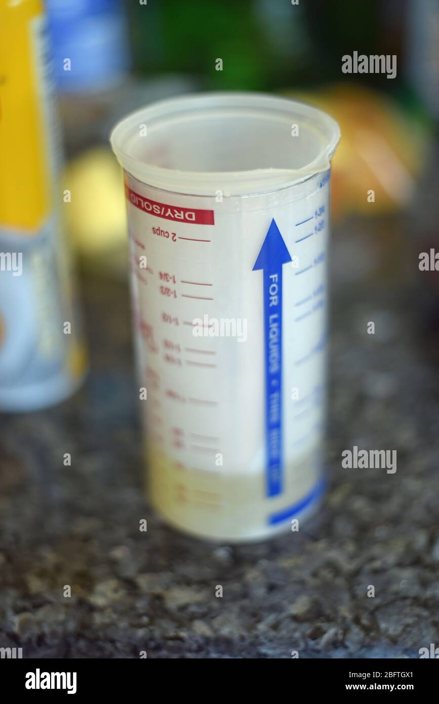 Measuring cups water hi-res stock photography and images - Alamy