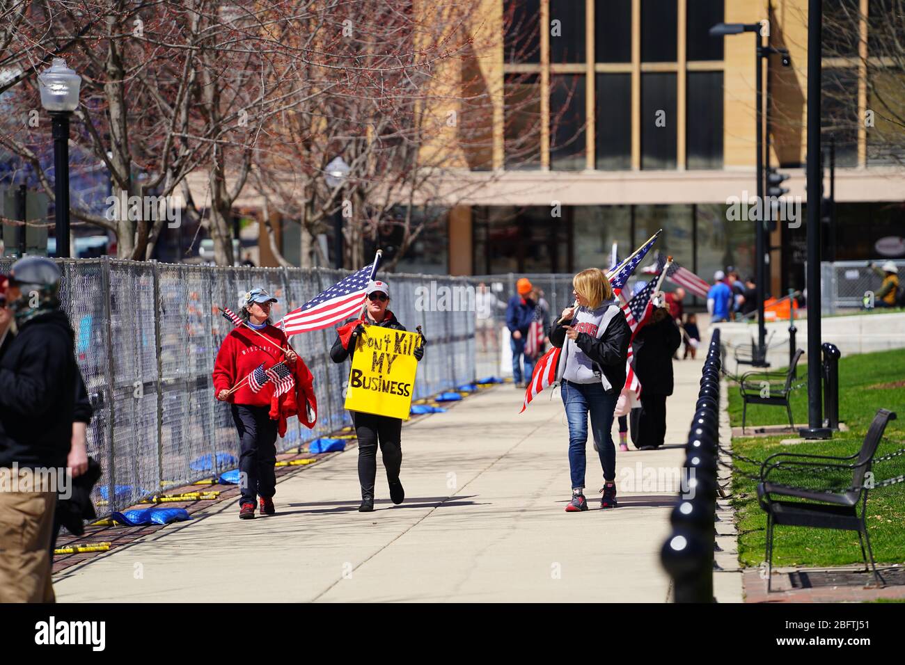 Conservatives and Libertarians hold a rally and march on Madison ...