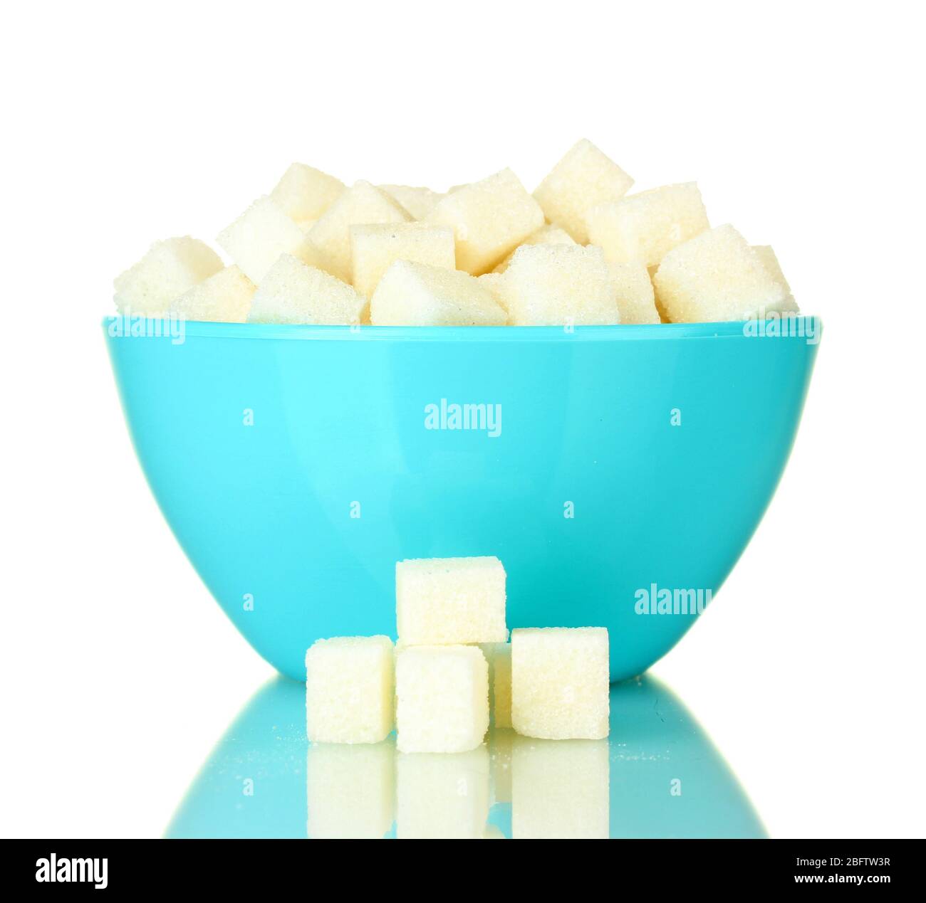 White lump sugar in bowl isolated on white Stock Photo - Alamy