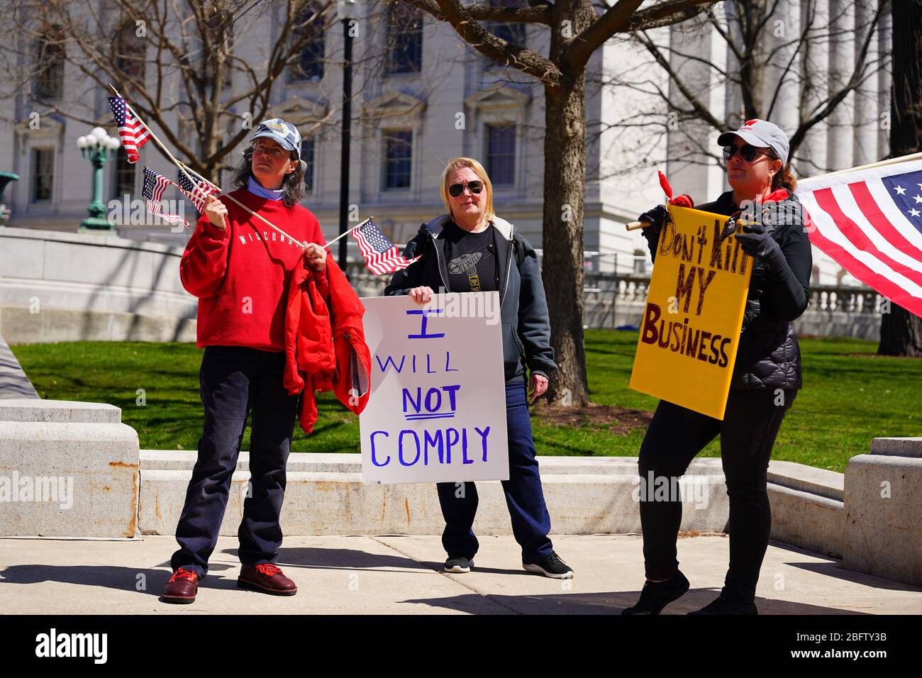 Conservatives and Libertarians hold a rally and march on Madison ...